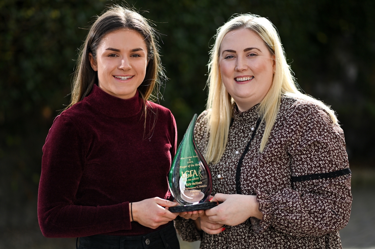 Kate Sullivan is presented with The Croke Park/LGFA Player of the Month ...