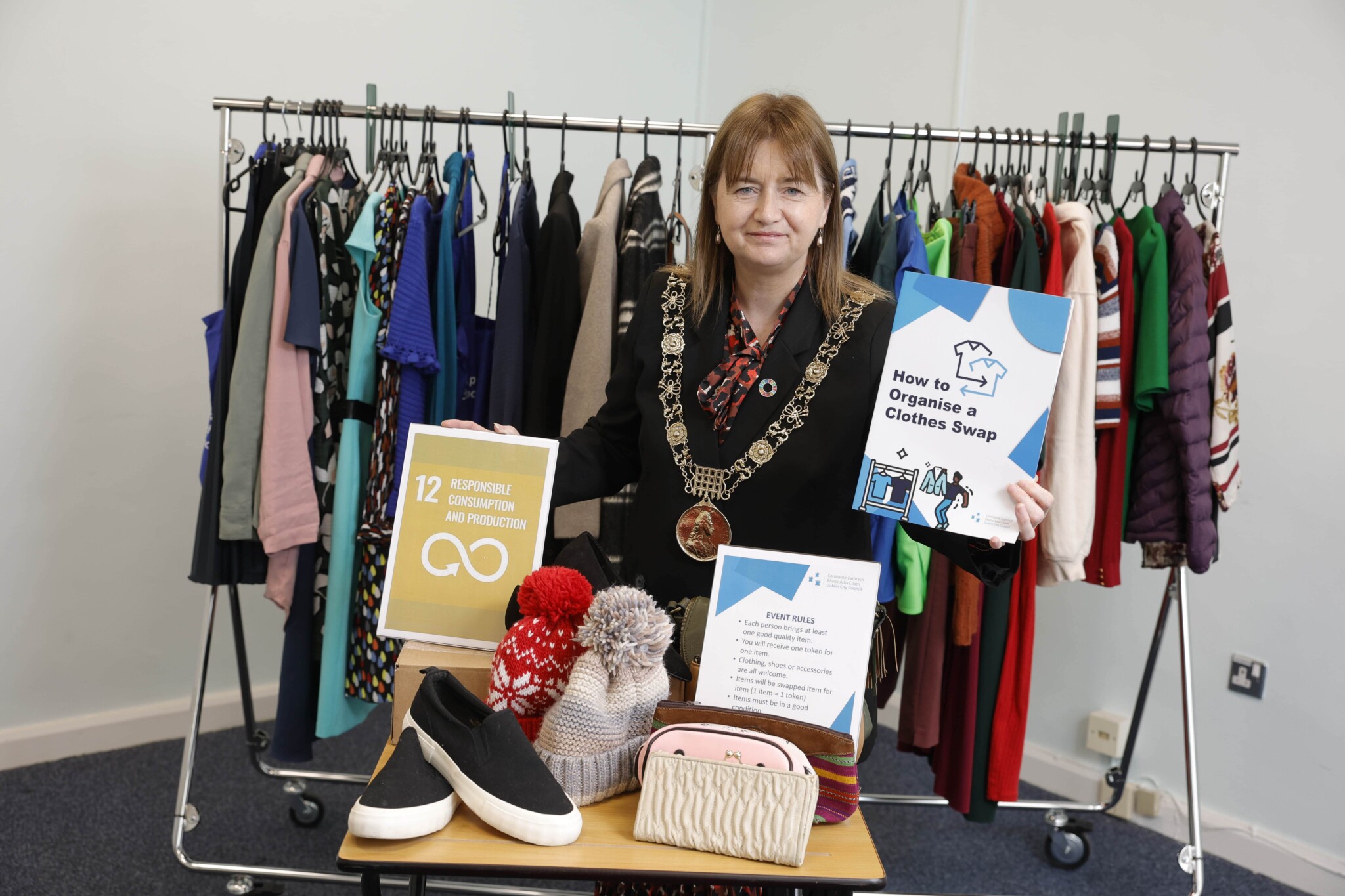 Lord Mayor of Dublin Caroline Conroy launches Clothes Swap Guide ...