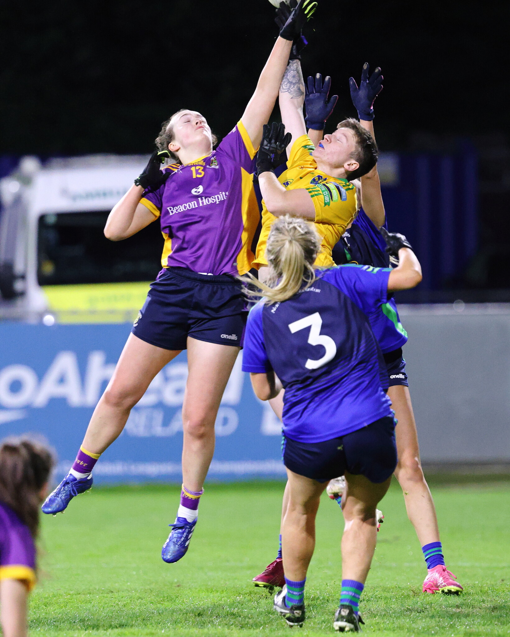 Kilmacud Crokes’ Amy Conroy challenges Sophie Rickard of St Sylvesters ...